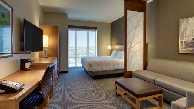 Hotel in Downtown Milwaukee | Hyatt Place Milwaukee / Downtown