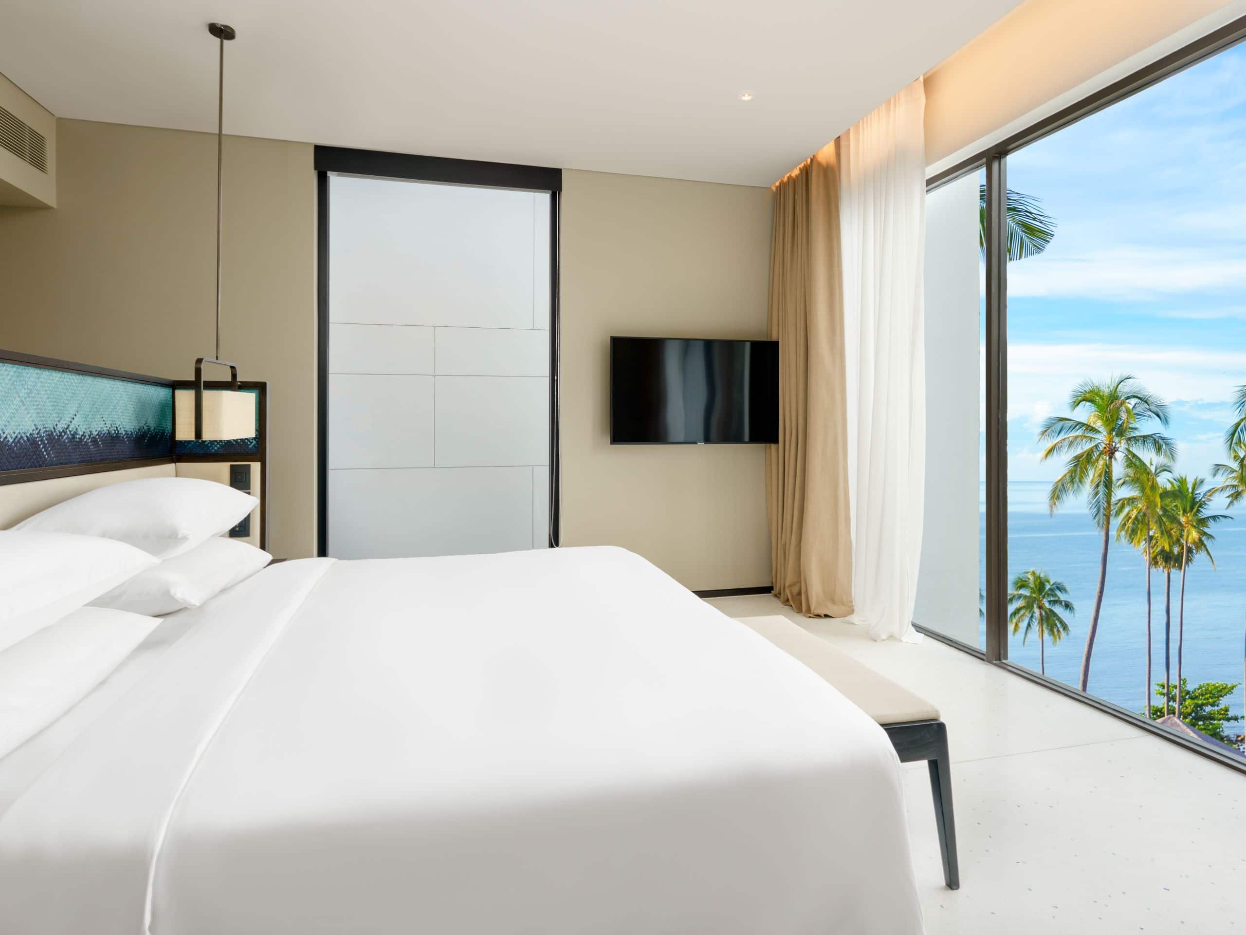 Relax in 5-Star Luxury Resort: Oceanfront Pool Villas, Suites, and ...