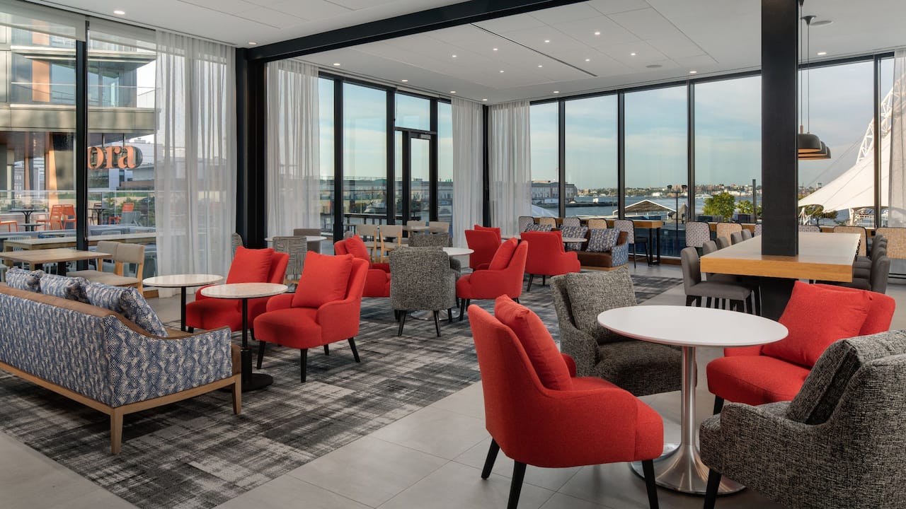 Boston Seaport Hotel | Hyatt Place Boston Seaport