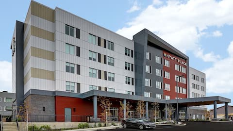 Hotel Photos | Hyatt Place Prince George