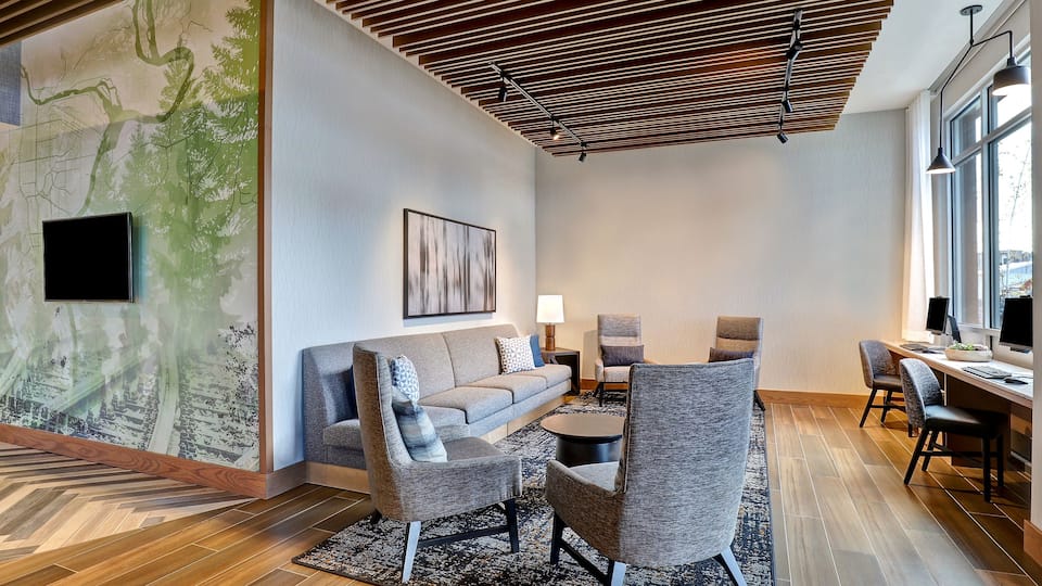 Hotel Photos | Hyatt Place Prince George