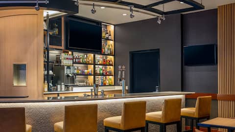 Hotel Photos | Hyatt Place Raleigh / Cary