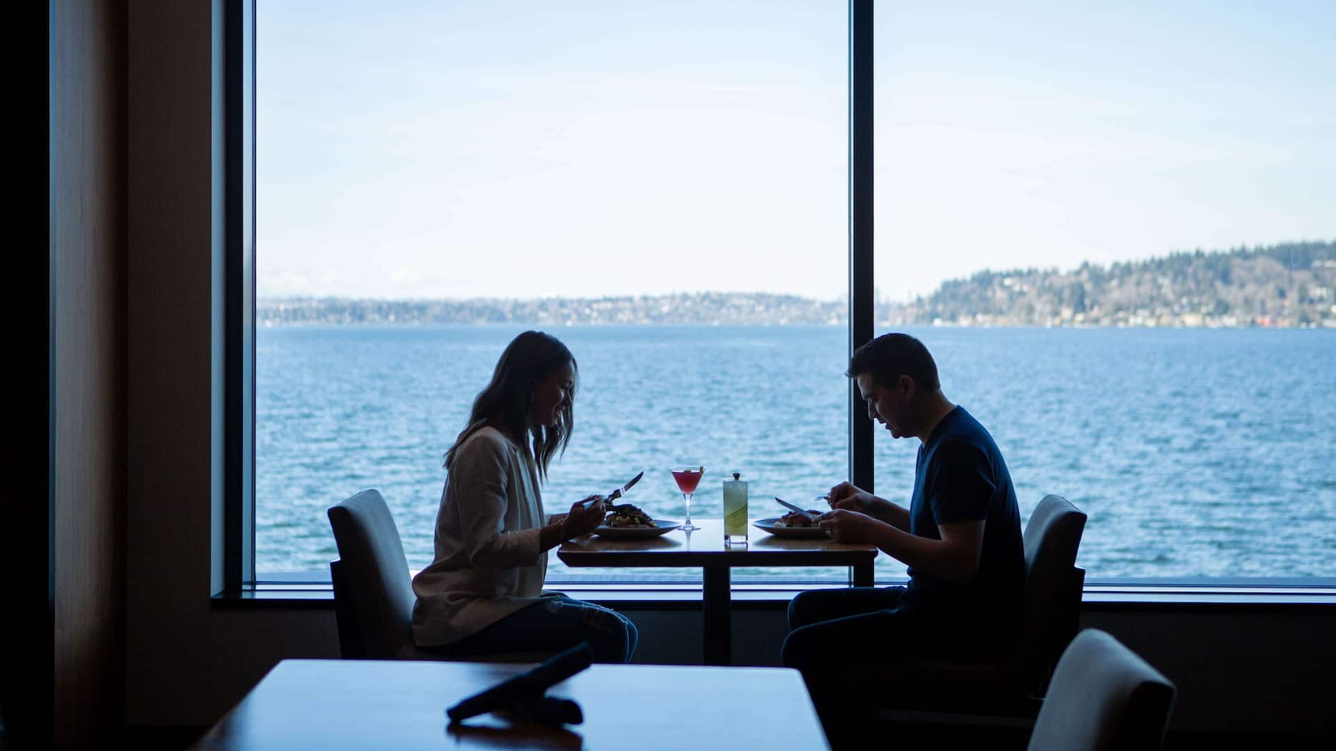 Water's Table Restaurant Renton | Hyatt Regency Lake Washington
