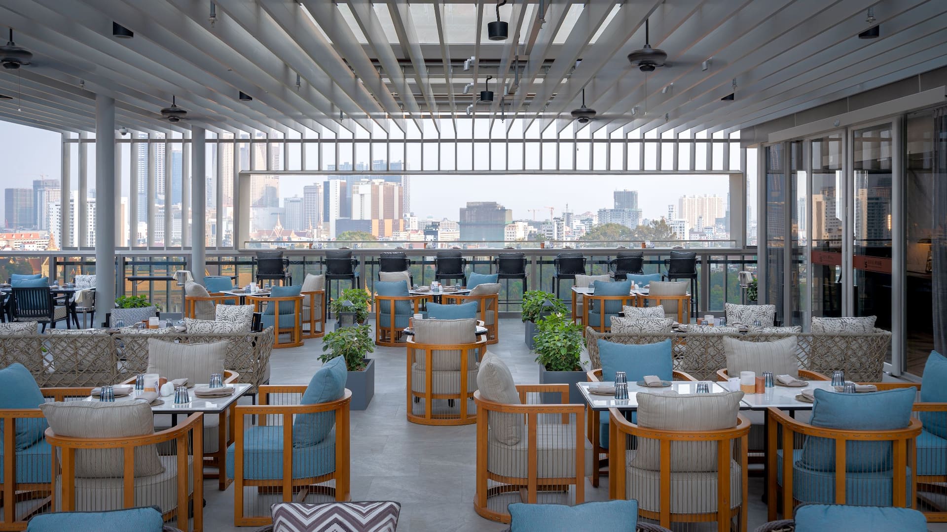 FiveFive Rooftop Bar & Lounge | Hyatt Regency Phnom Penh