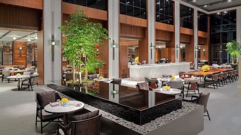 Market Café Restaurant & Lounge