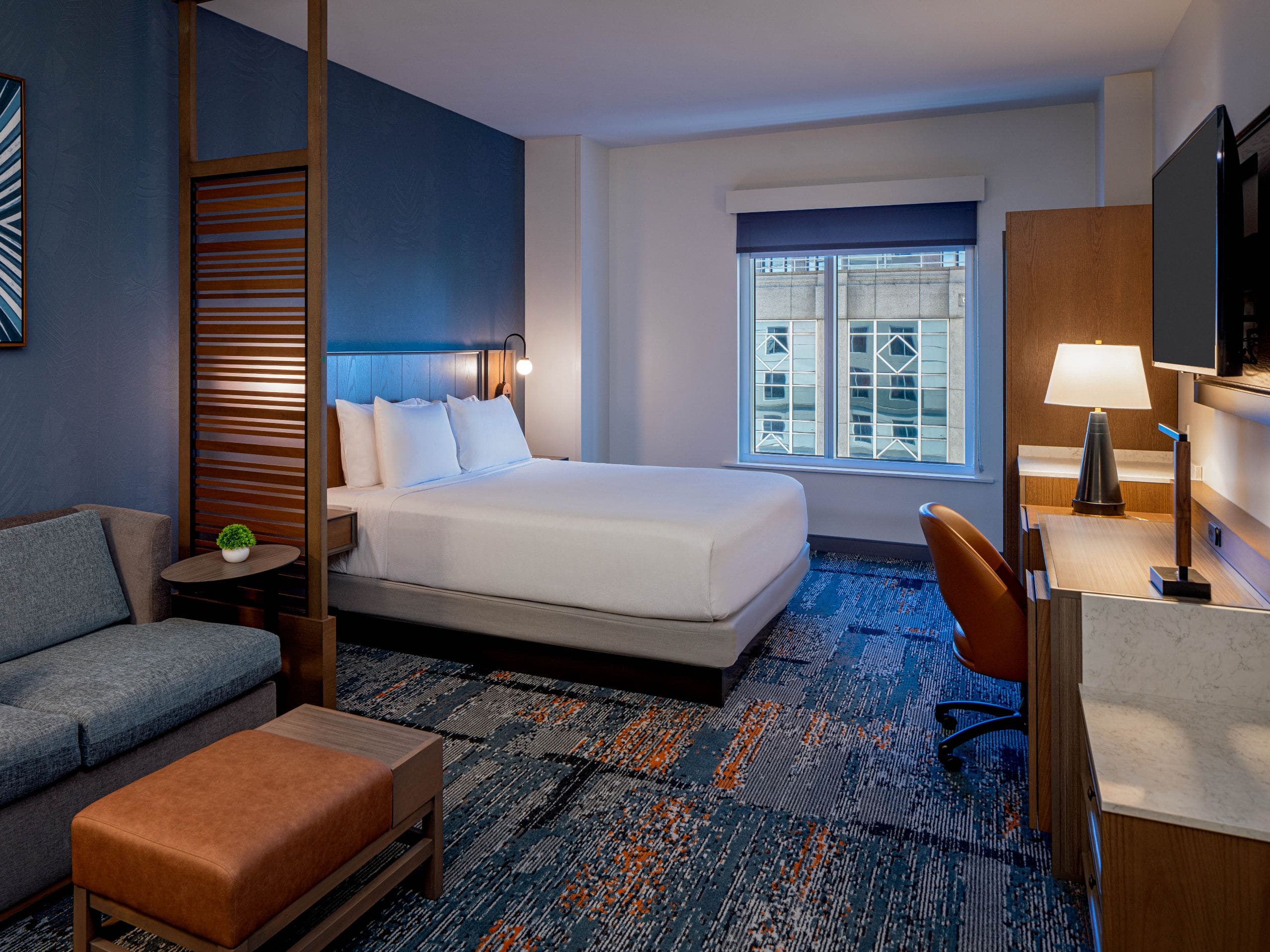 Pet-Friendly Hotel Rooms near Tampa Riverwalk | Hyatt Place Tampa Downtown