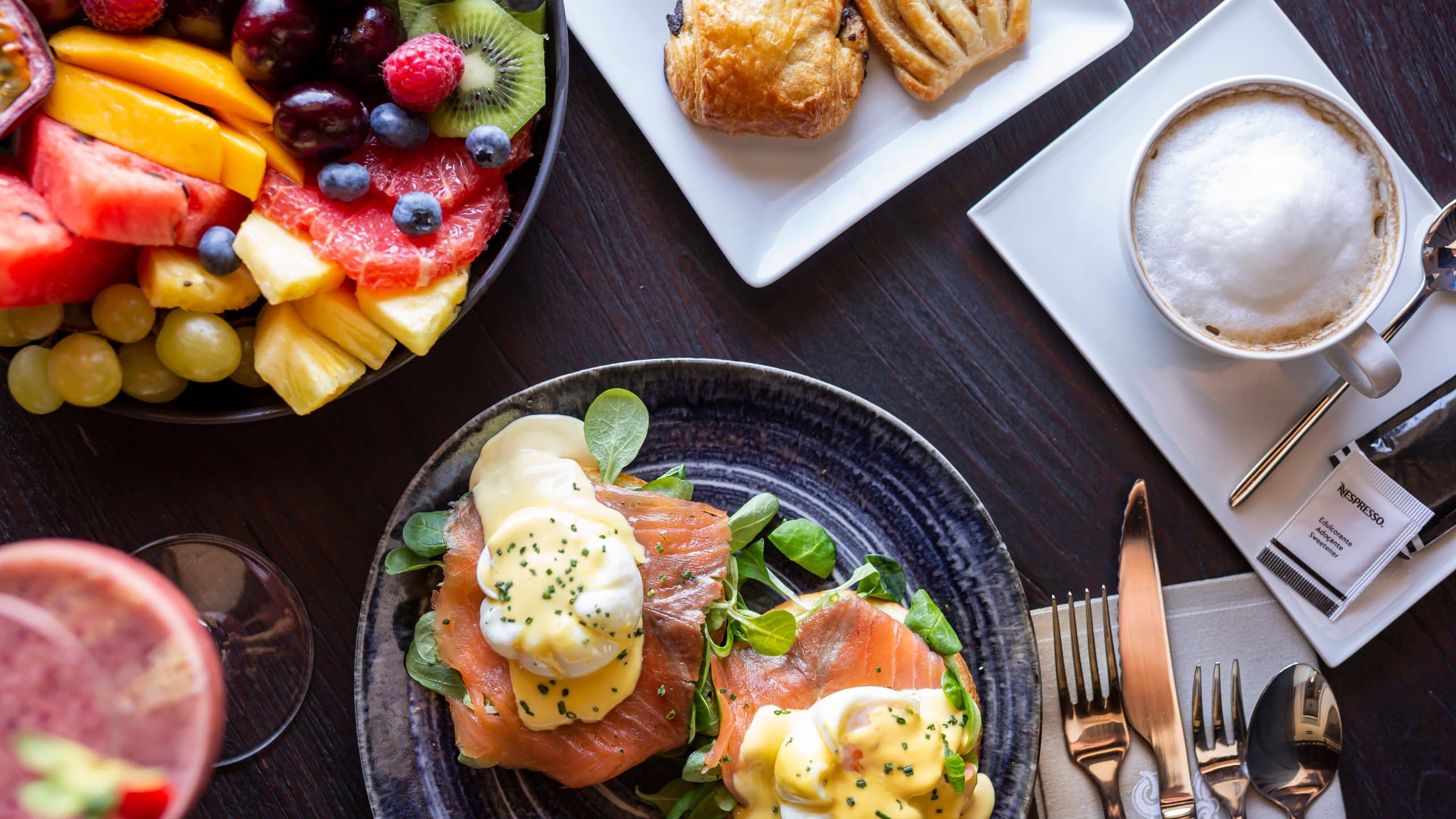 Hotel with Hot Breakfast Buffet | Hyatt Place Hyderabad Banjara Hills