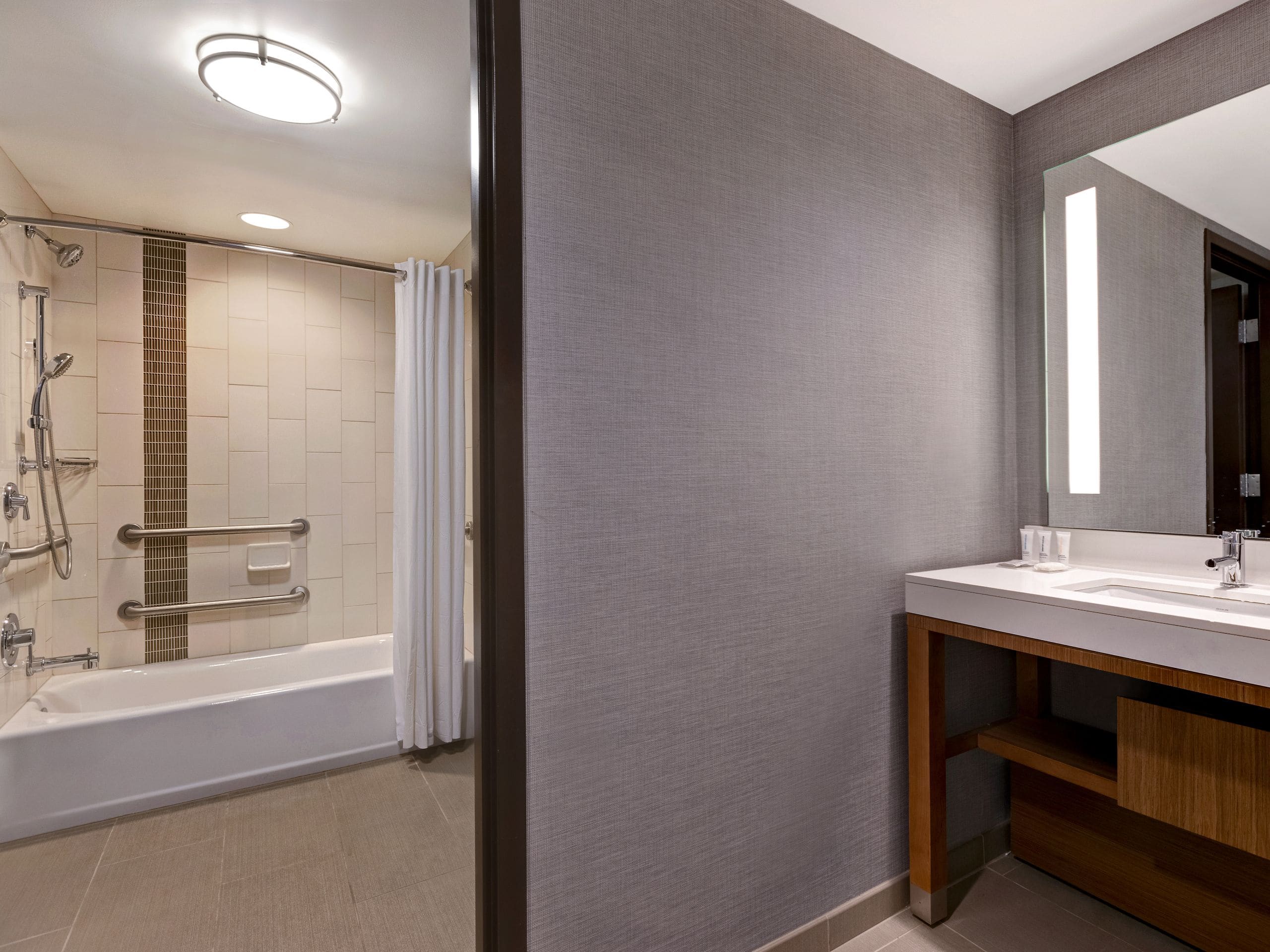 Casual Hotel Rooms near Illinois State University | Hyatt Place ...