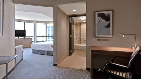 Hotel Photos | Hyatt Place Bloomington/Normal