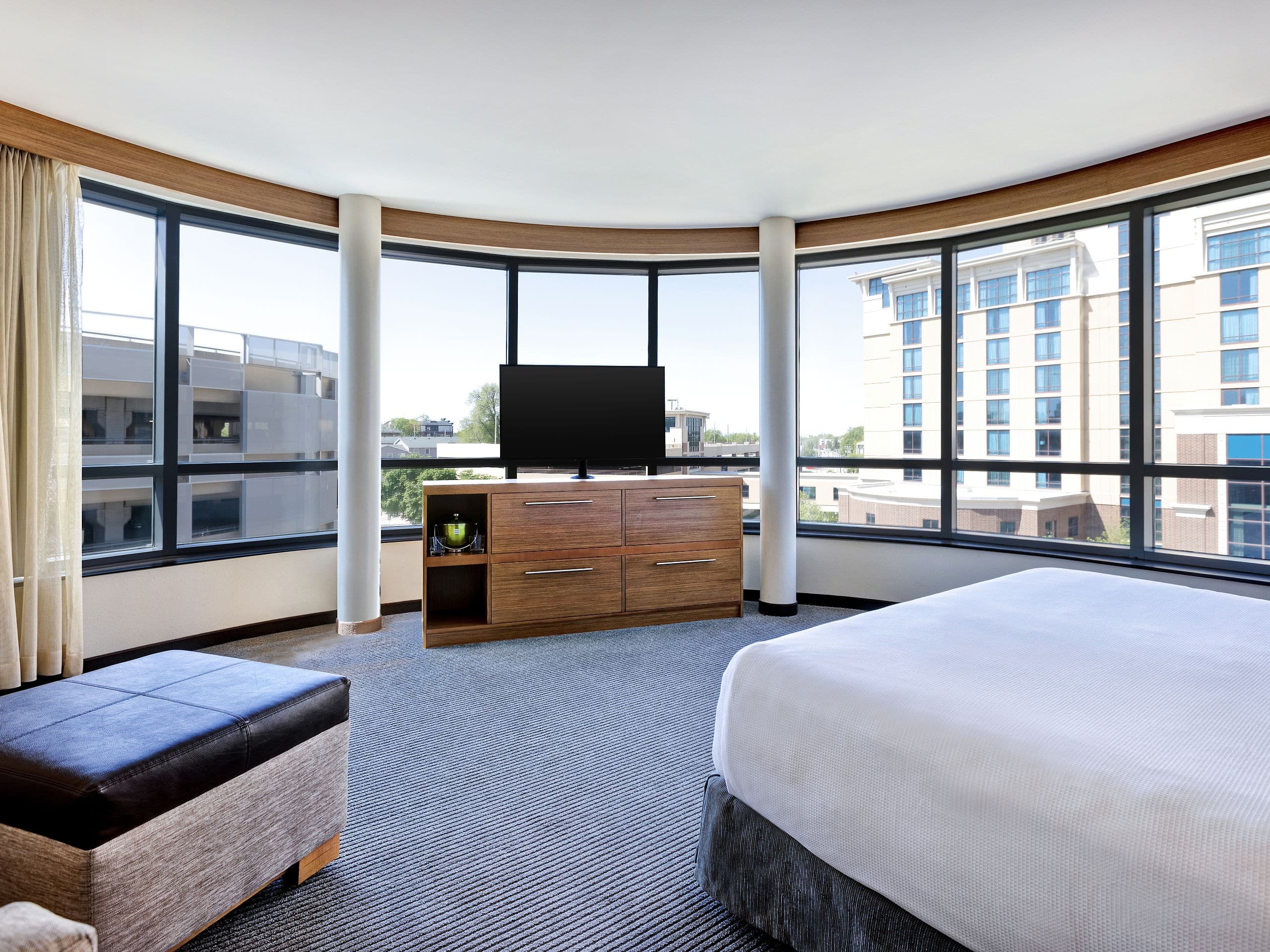 Casual Hotel Rooms near Illinois State University | Hyatt Place ...