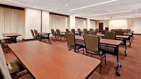 Group Accommodations in Normal, Illinois | Hyatt Place Bloomington/Normal