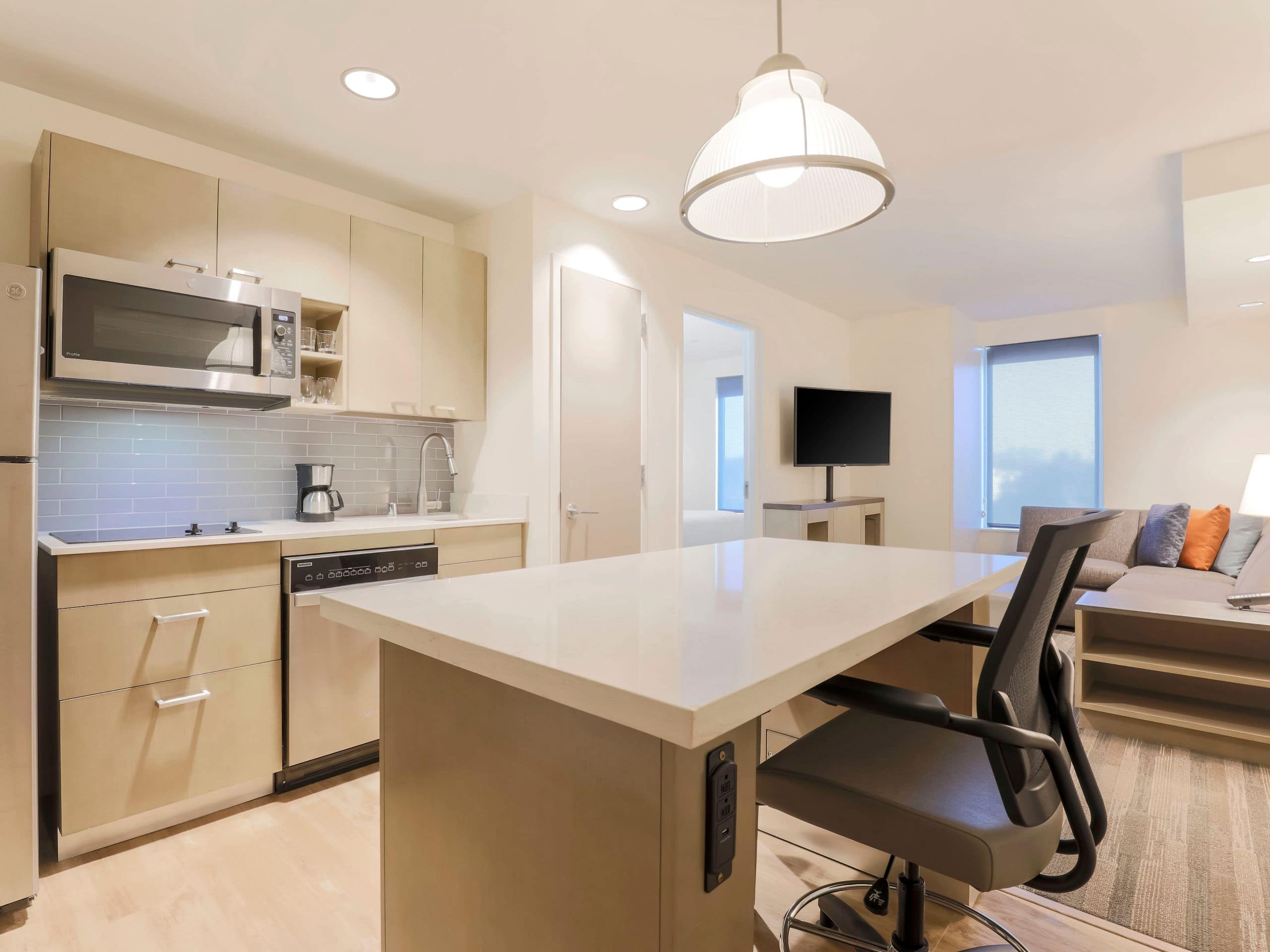 Extended Stay Hotel Rooms in Davis CA | Hyatt House Davis