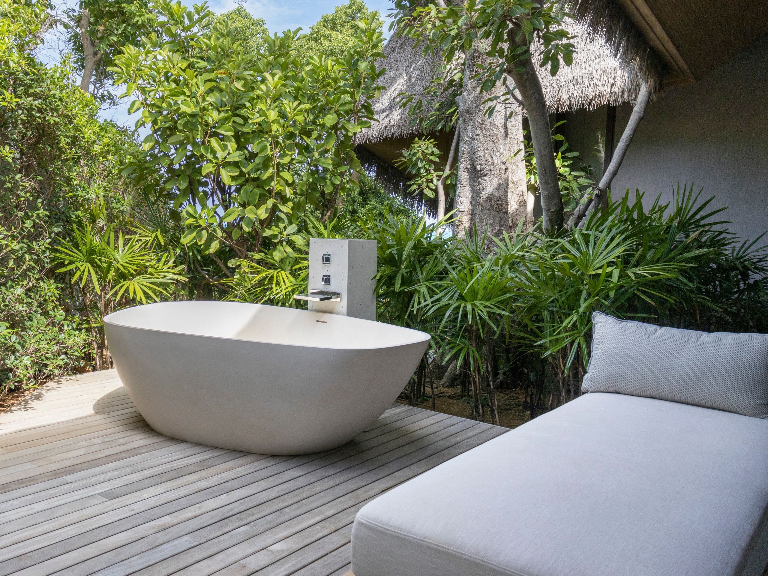 Relax in 5-Star Luxury Resort: Oceanfront Pool Villas, Suites, and ...