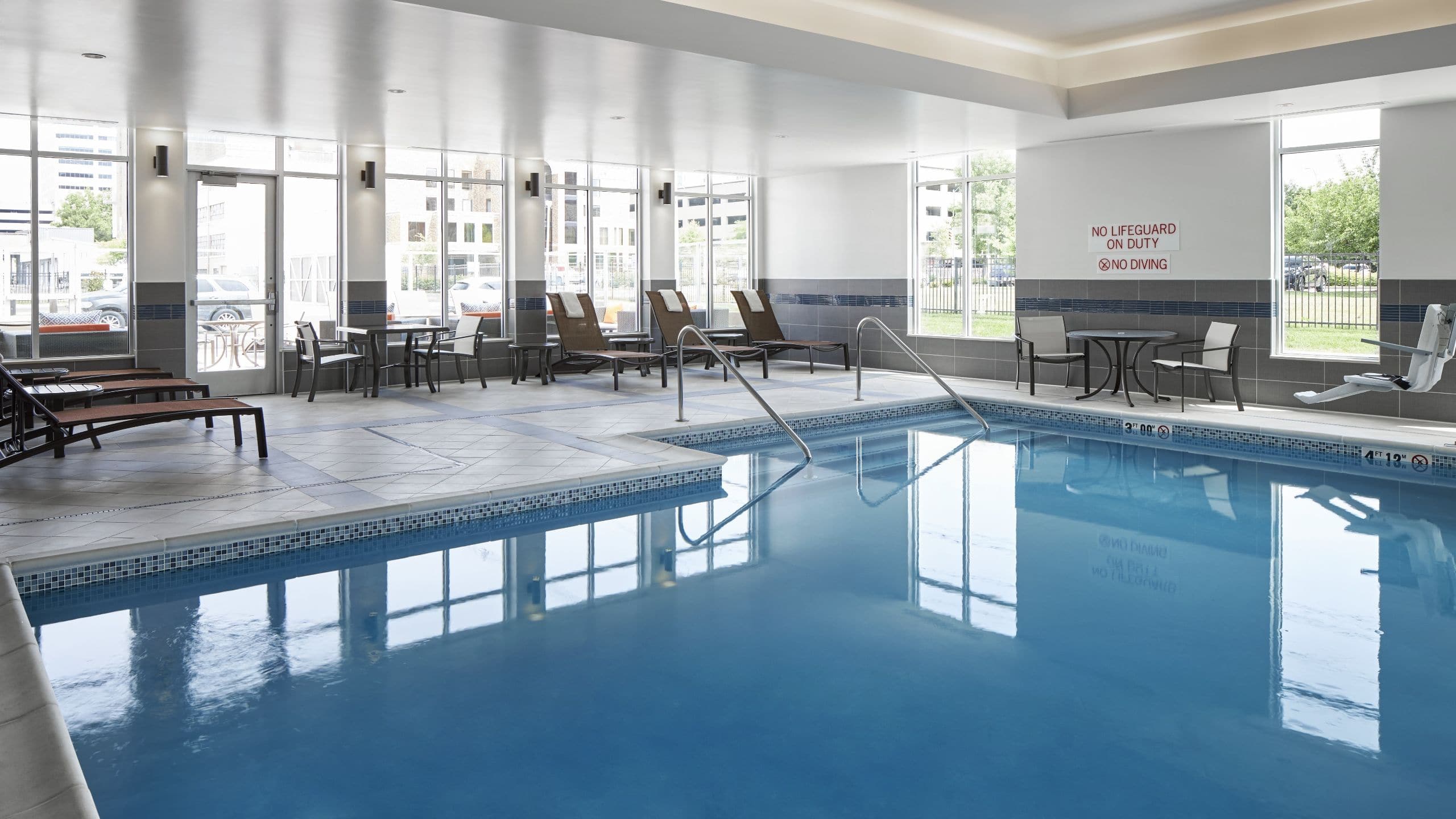 Modern Hotel Near University of Southern Indiana | Hyatt Place ...