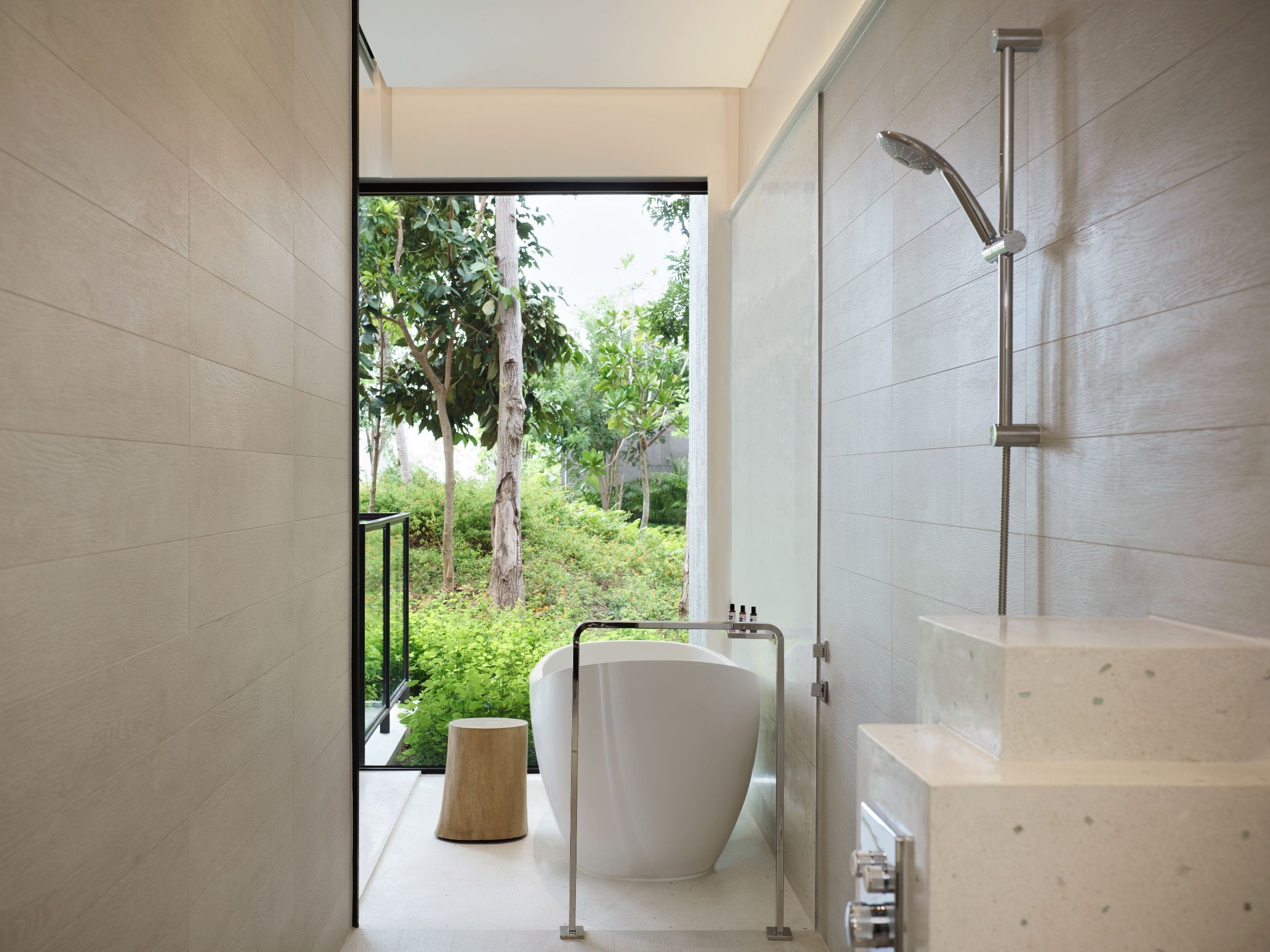 Relax in 5-Star Luxury Resort: Oceanfront Pool Villas, Suites, and ...