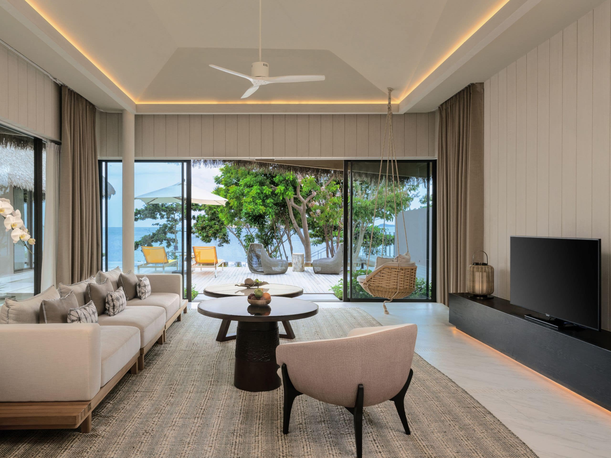 Relax in 5-Star Luxury Resort: Oceanfront Pool Villas, Suites, and ...