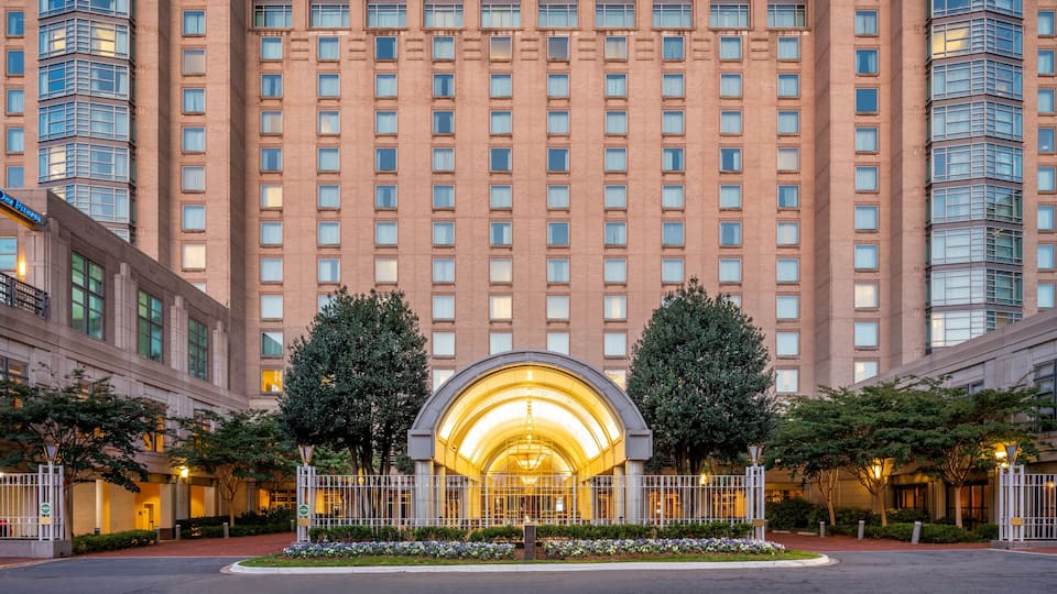 Charming Reston Town Center Hotel | Hyatt Regency Reston