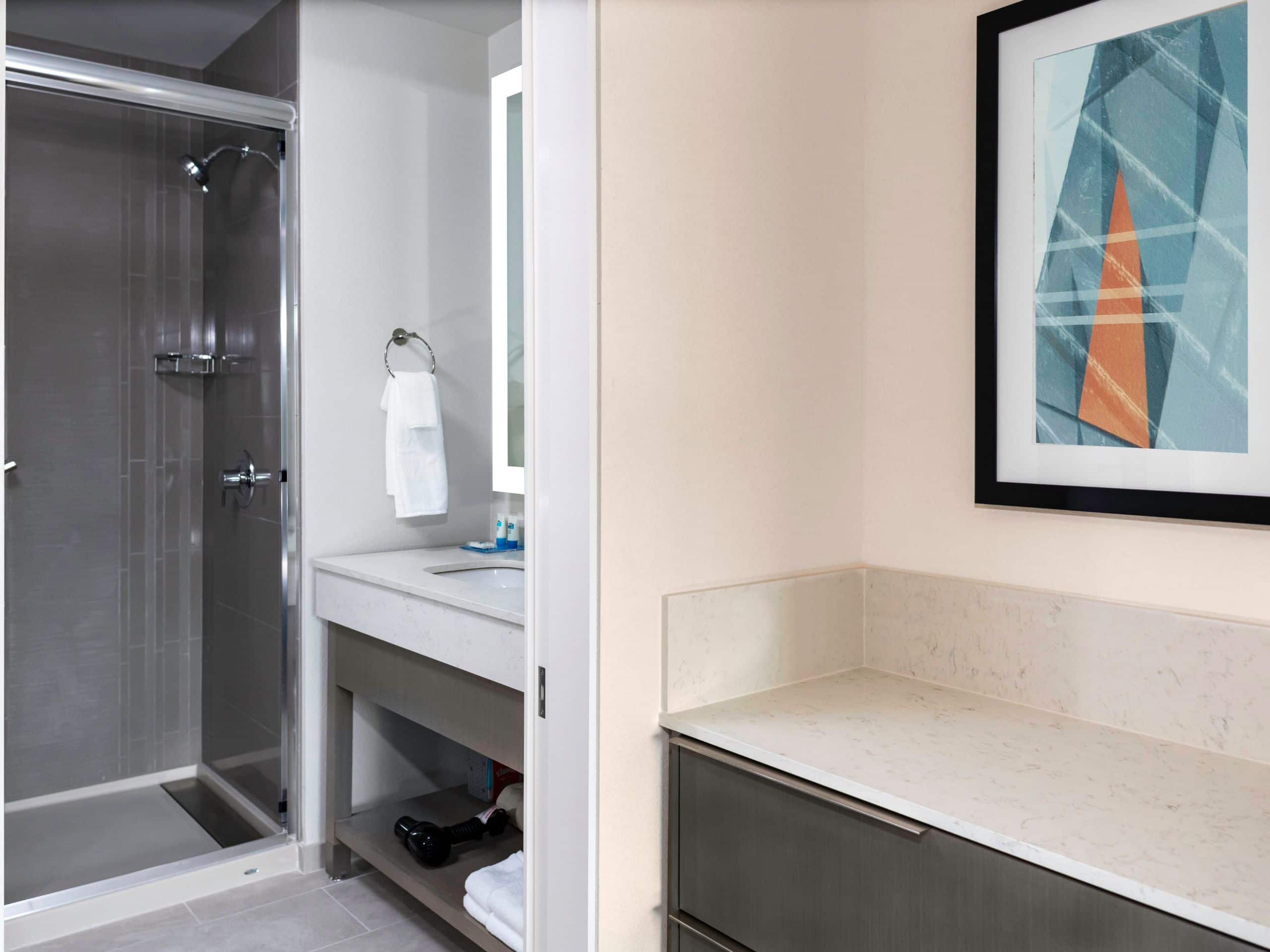 Hotel Room With Kitchen in Charlotte, NC | Hyatt House Rea Farms