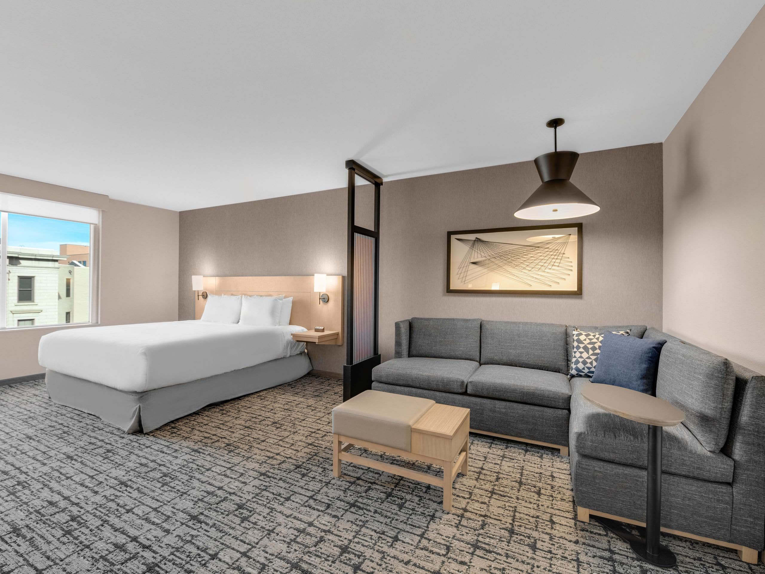 Rooms & Suites in Colorado Springs | Hyatt Place Colorado Springs/Downtown