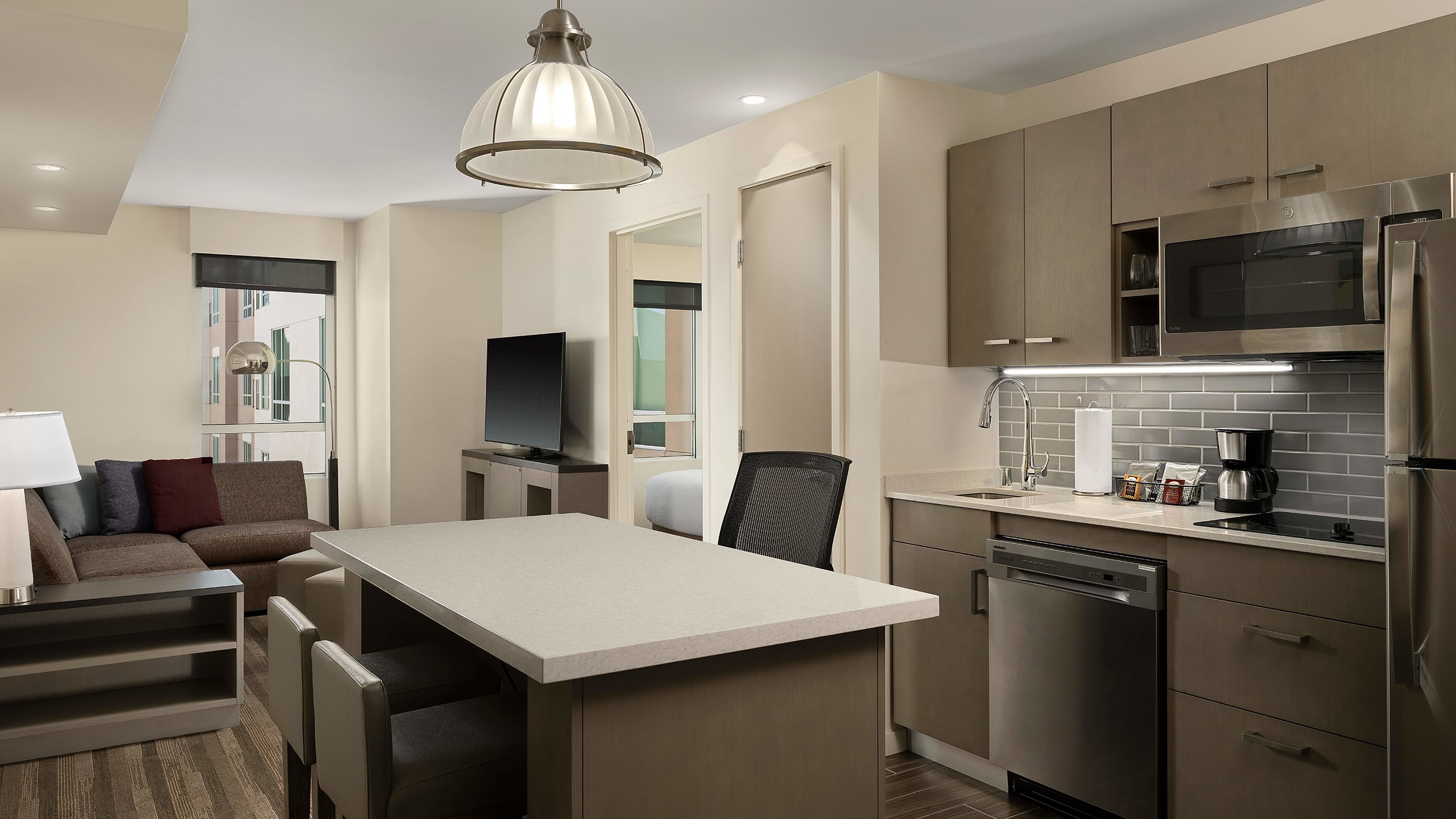 Downtown LA Hotel Rooms with Kitchens | Hyatt House LA - University ...