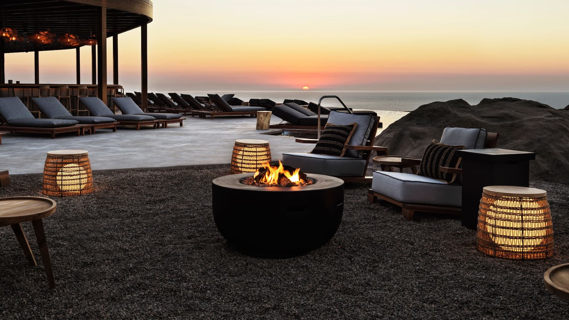 Luxury 5 star hotel | Magma Resort Santorini