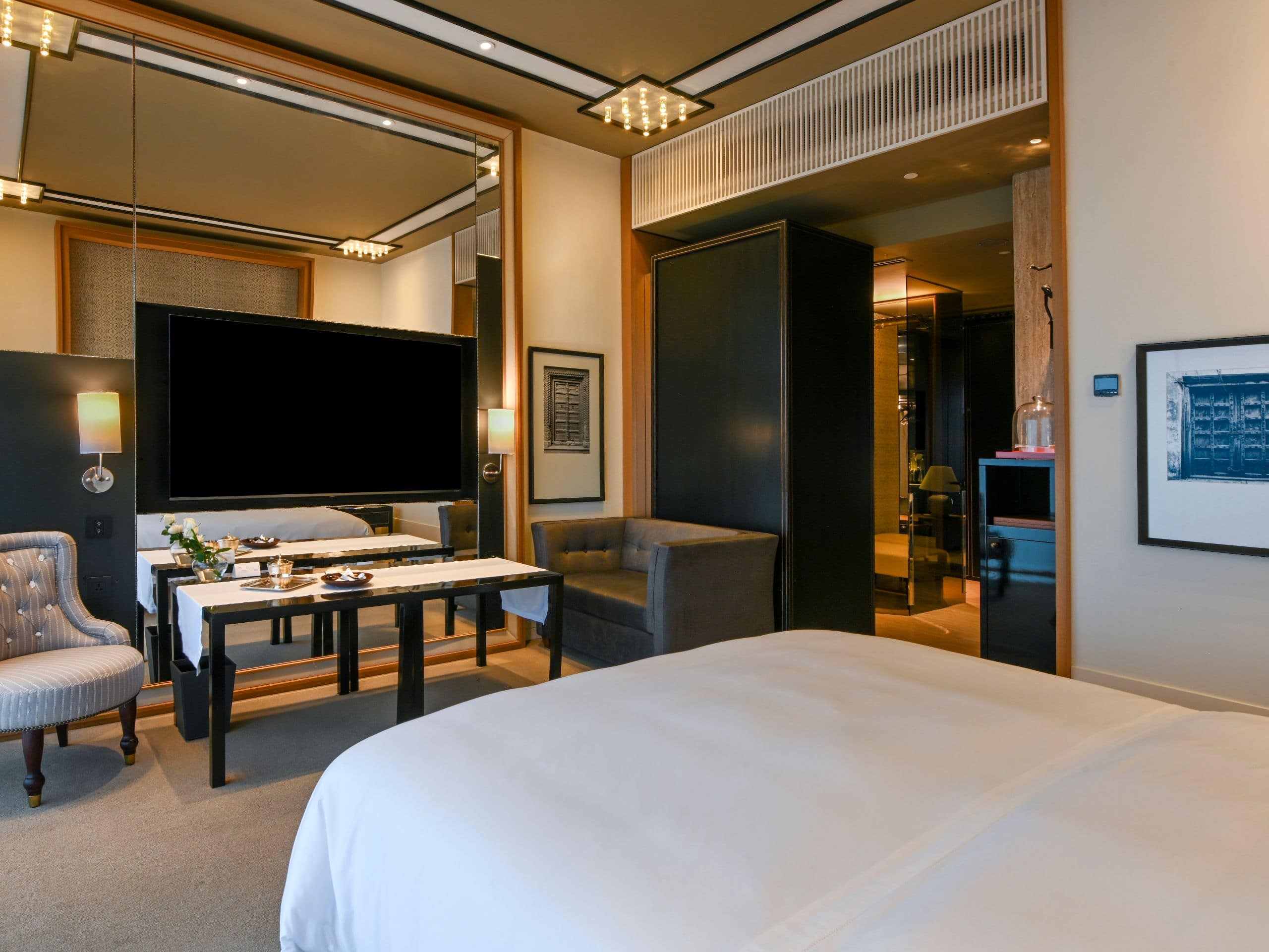 Luxury Rooms & Suites in Gurgaon | Grand Hyatt Gurgaon