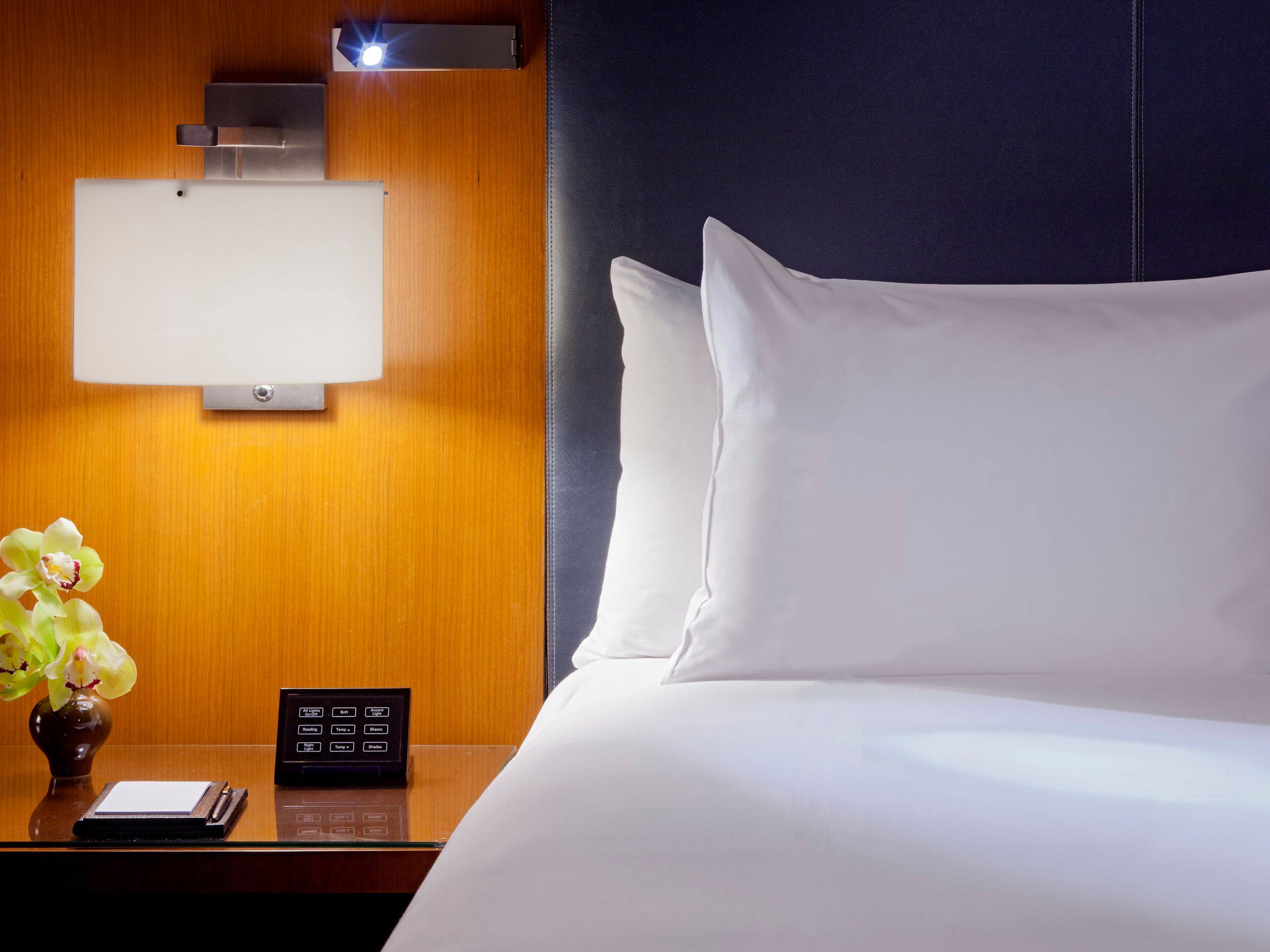 DFW Airport Hotel Suites With Runway Views | Grand Hyatt DFW
