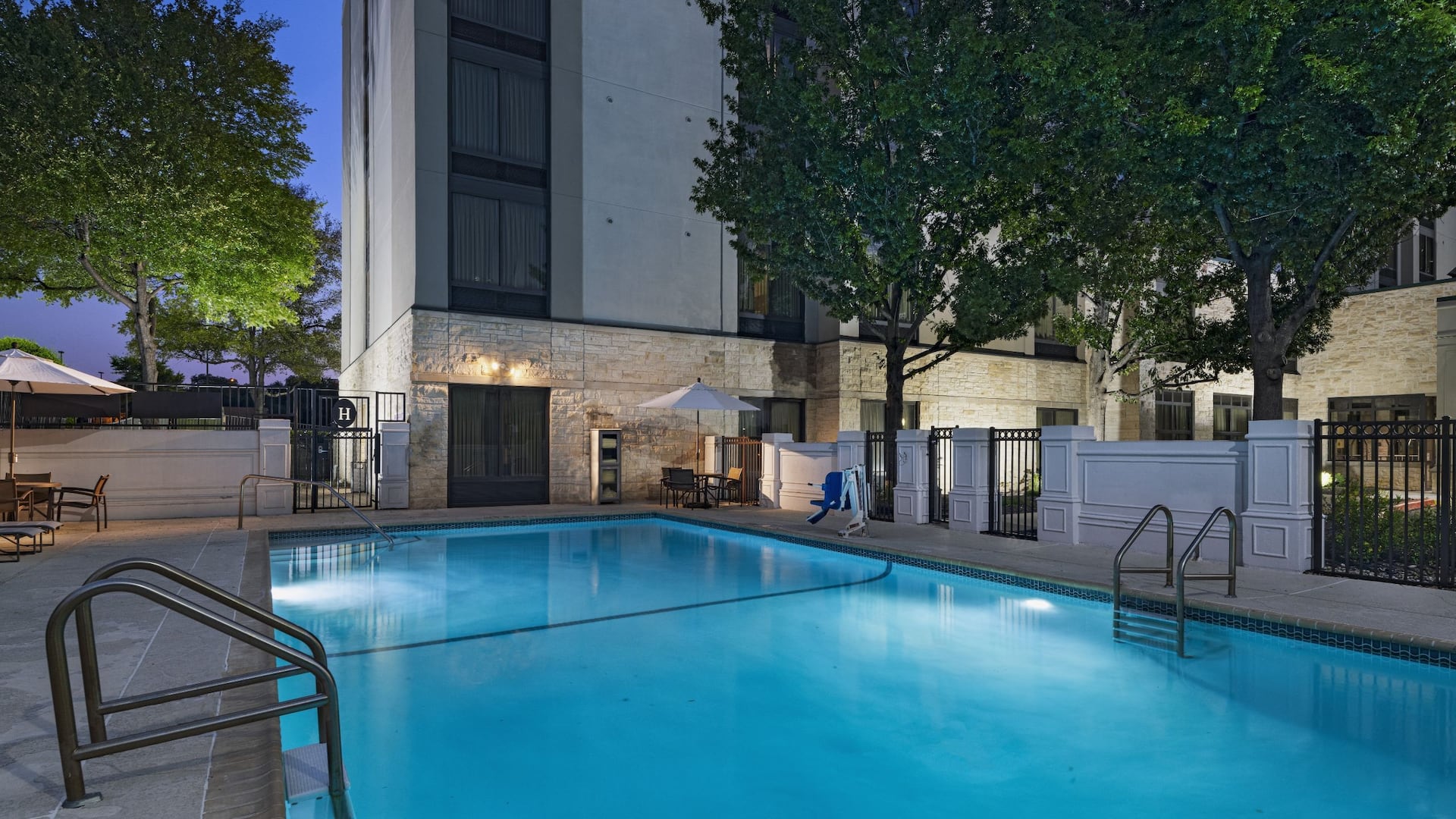 Pet-Friendly Hotel Near The Domain| Hyatt Place Austin / Arboretum ... Pet-Friendly Hotel Near The Domain| Hyatt Place Austin / Arboretum ...