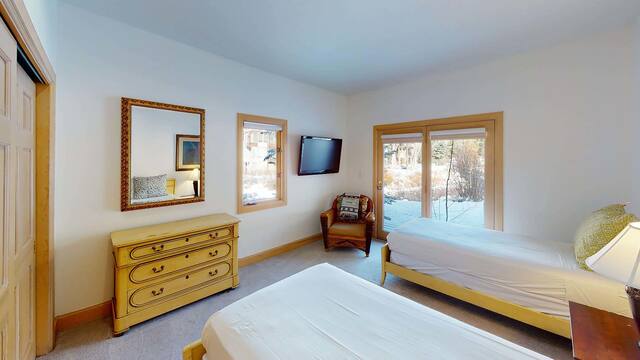 Condo Rentals on Vail Mountain | Vail Residences at Cascade Village