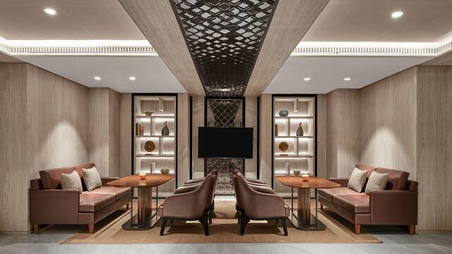 Luxury Hotel Lounge & Skyline View, Jakarta | Grand Hyatt Jakarta