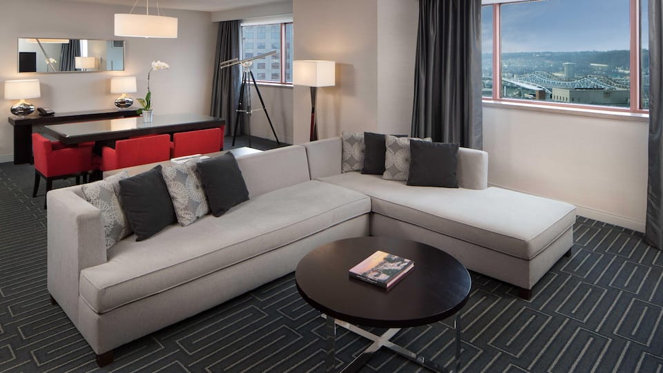 Modern Downtown Cincinnati Hotel | Hyatt Regency Cincinnati