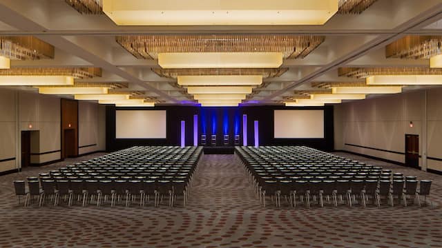 Modern Downtown Cincinnati Hotel | Hyatt Regency Cincinnati