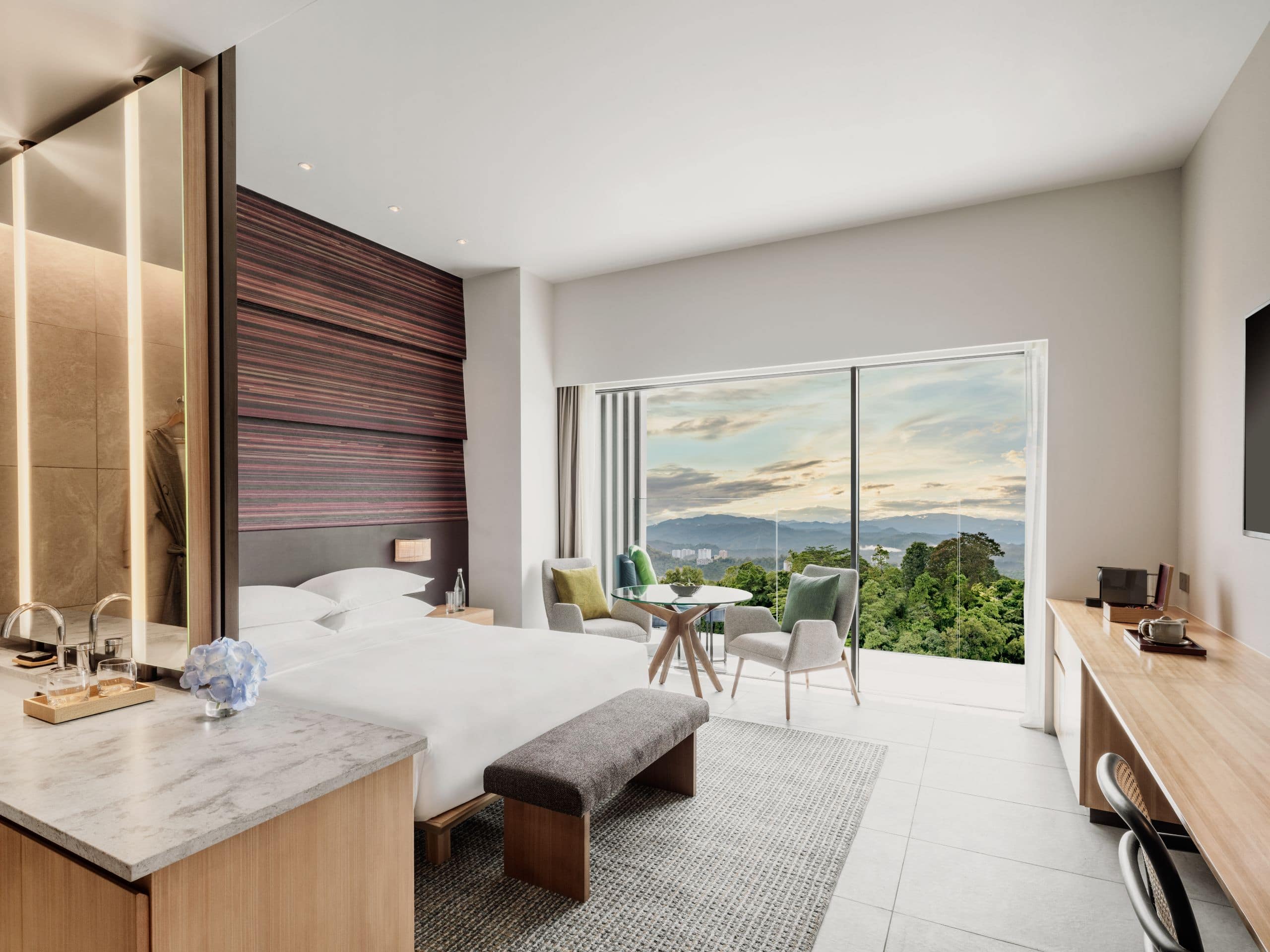 Hotel Rooms & Suites in Kota Kinabalu | Hyatt Centric Kota Kinabalu