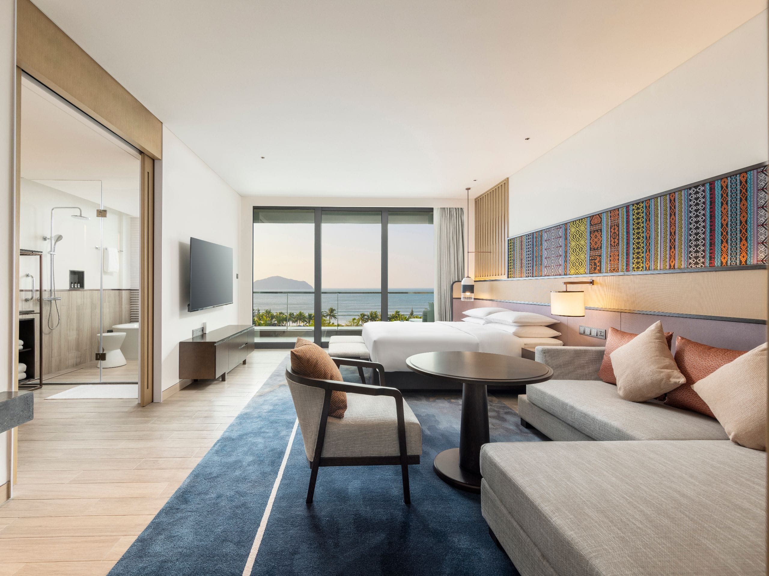 Ocean-Views Rooms, Suites and Family Villas｜Hyatt Regency Sanya Tianli Bay