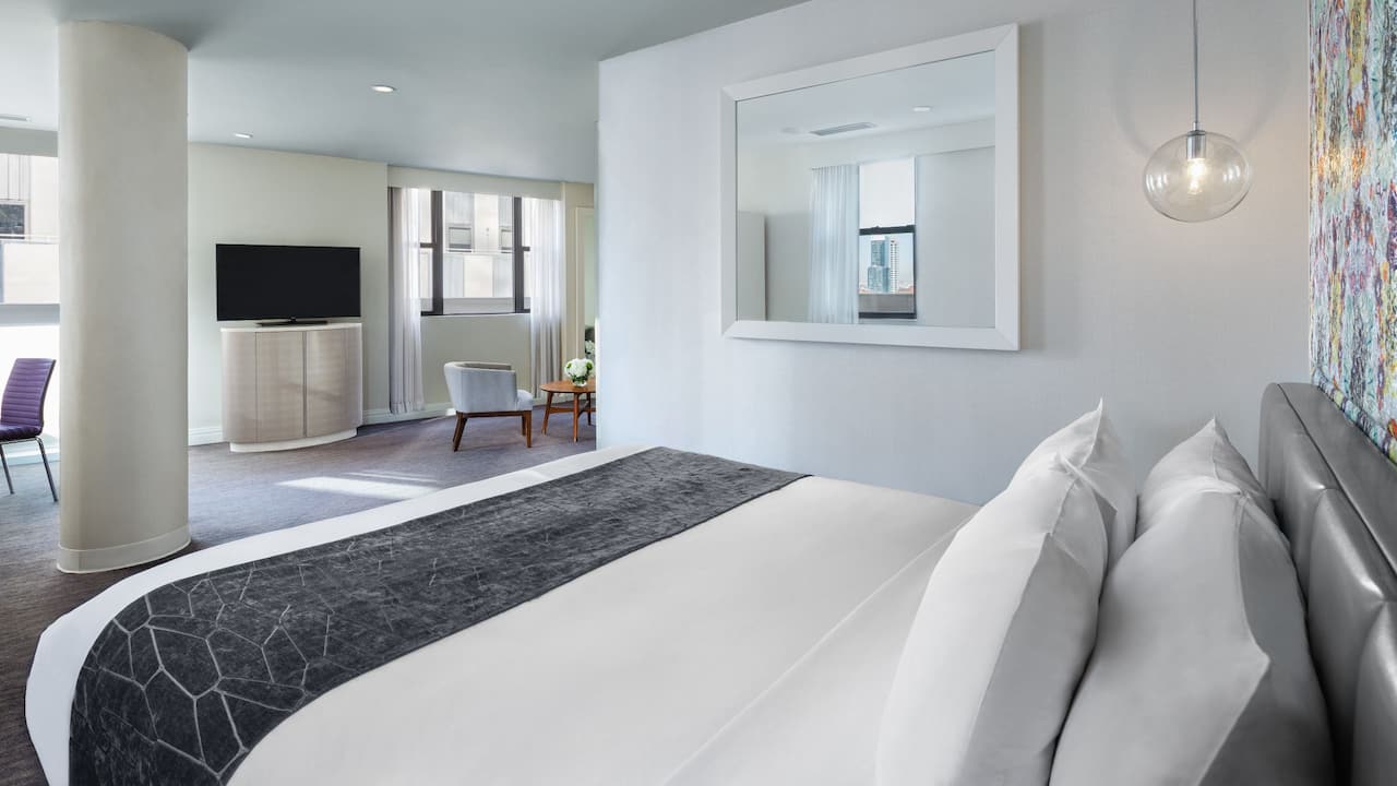 Boutique Hotels in Midtown NYC | Dream Midtown, by Hyatt