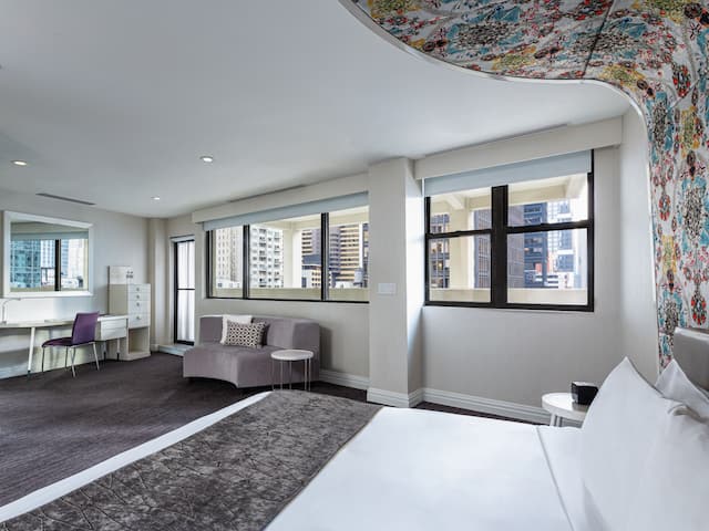 Boutique Hotels in Midtown NYC | Dream Midtown, by Hyatt