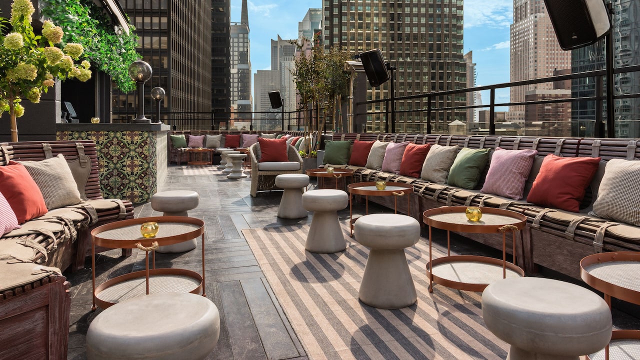 Boutique Hotels in Midtown NYC | Dream Midtown, by Hyatt