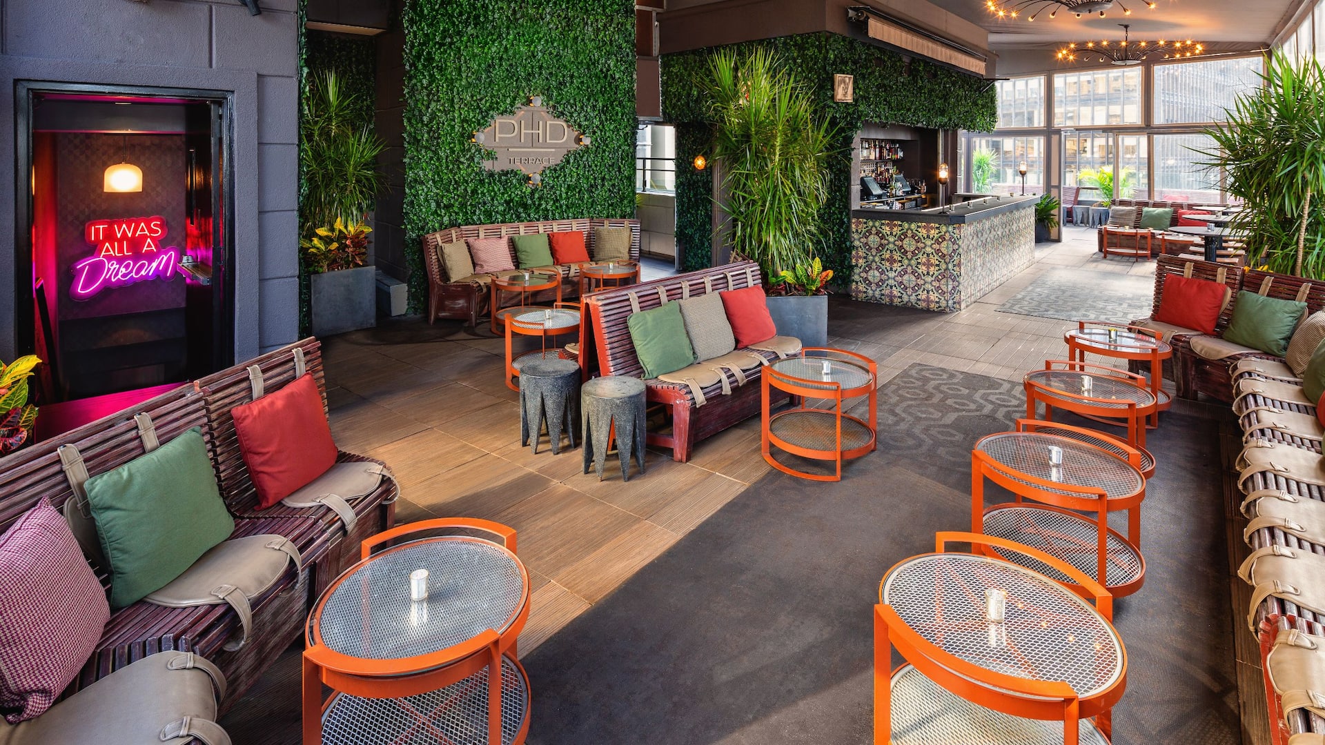 Midtown Manhattan NYC Boutique Hotel | Dream Midtown, by Hyatt