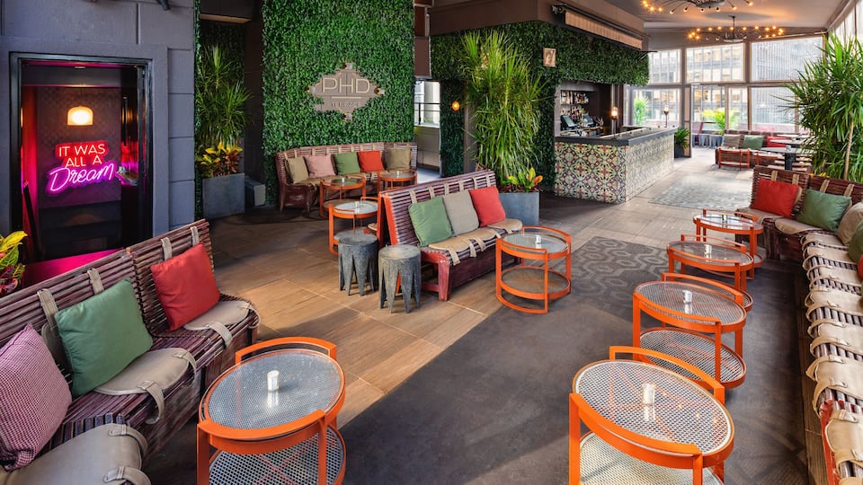 Midtown Manhattan NYC Boutique Hotel | Dream Midtown, by Hyatt