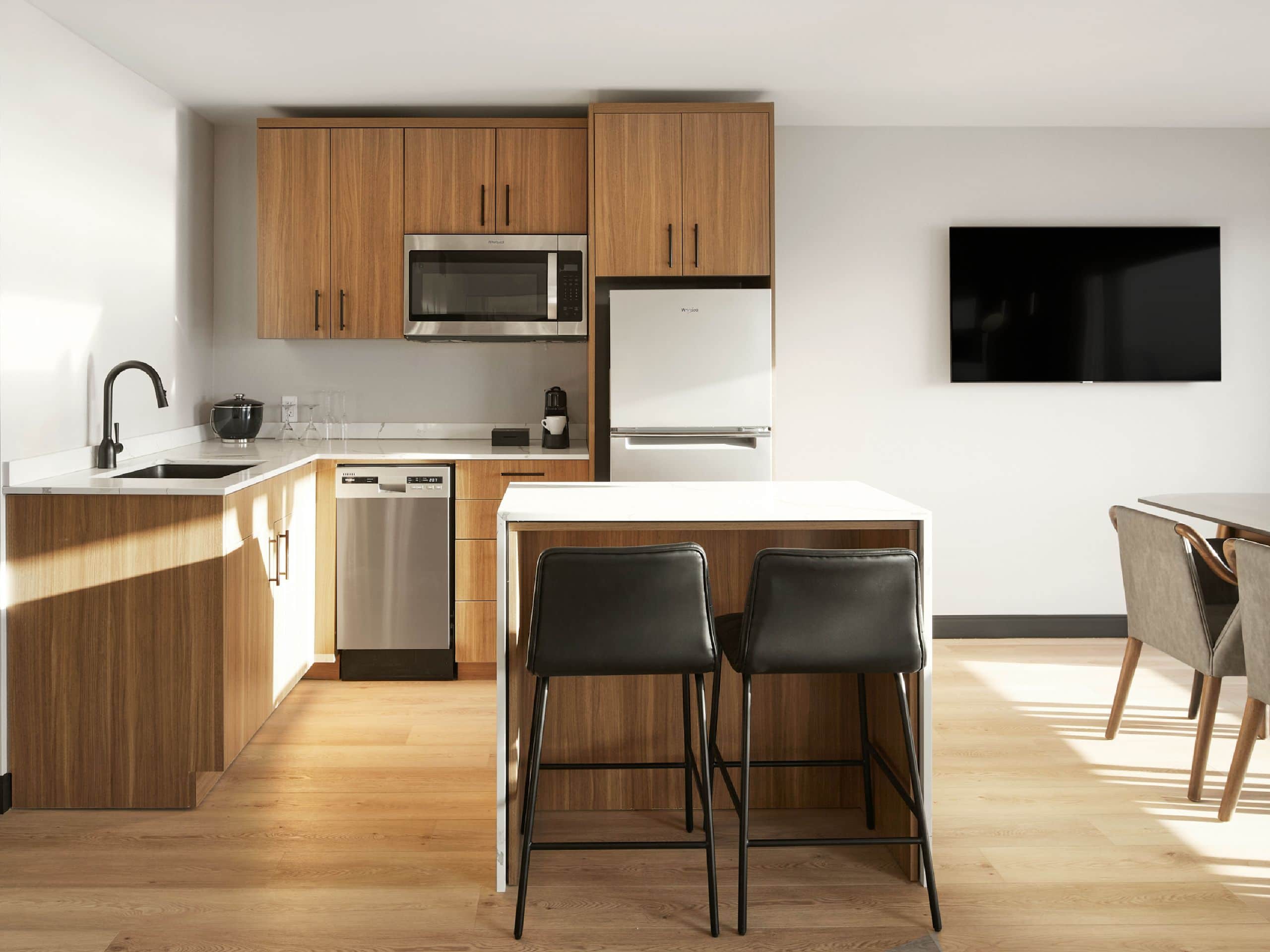 Montreal Hotel Rooms & Suites | Hyatt Place Montreal – Downtown