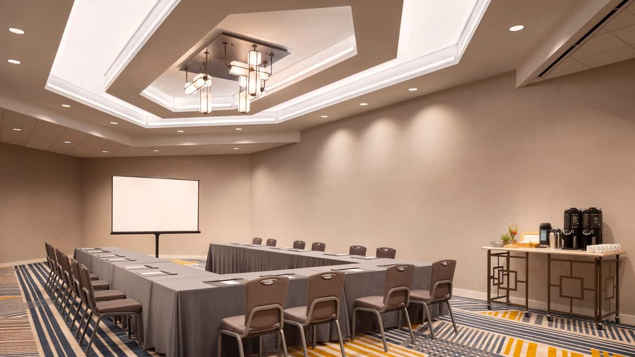 Downtown Phoenix Hotel Near Convention Center | Hyatt Regency Phoenix