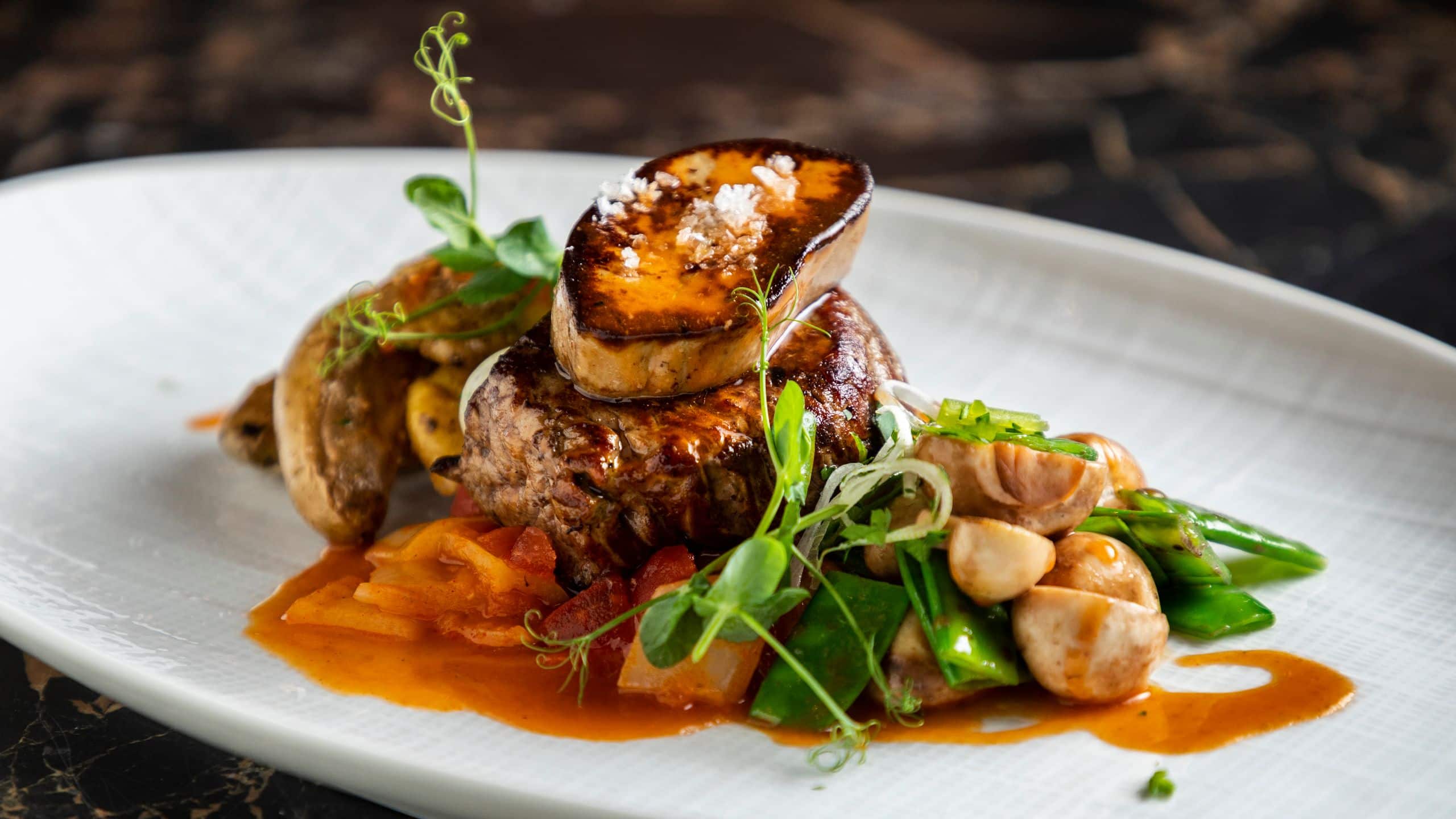 Restaurant and Bar Near Vaci Street Budapest | Parisi Udvar Hotel