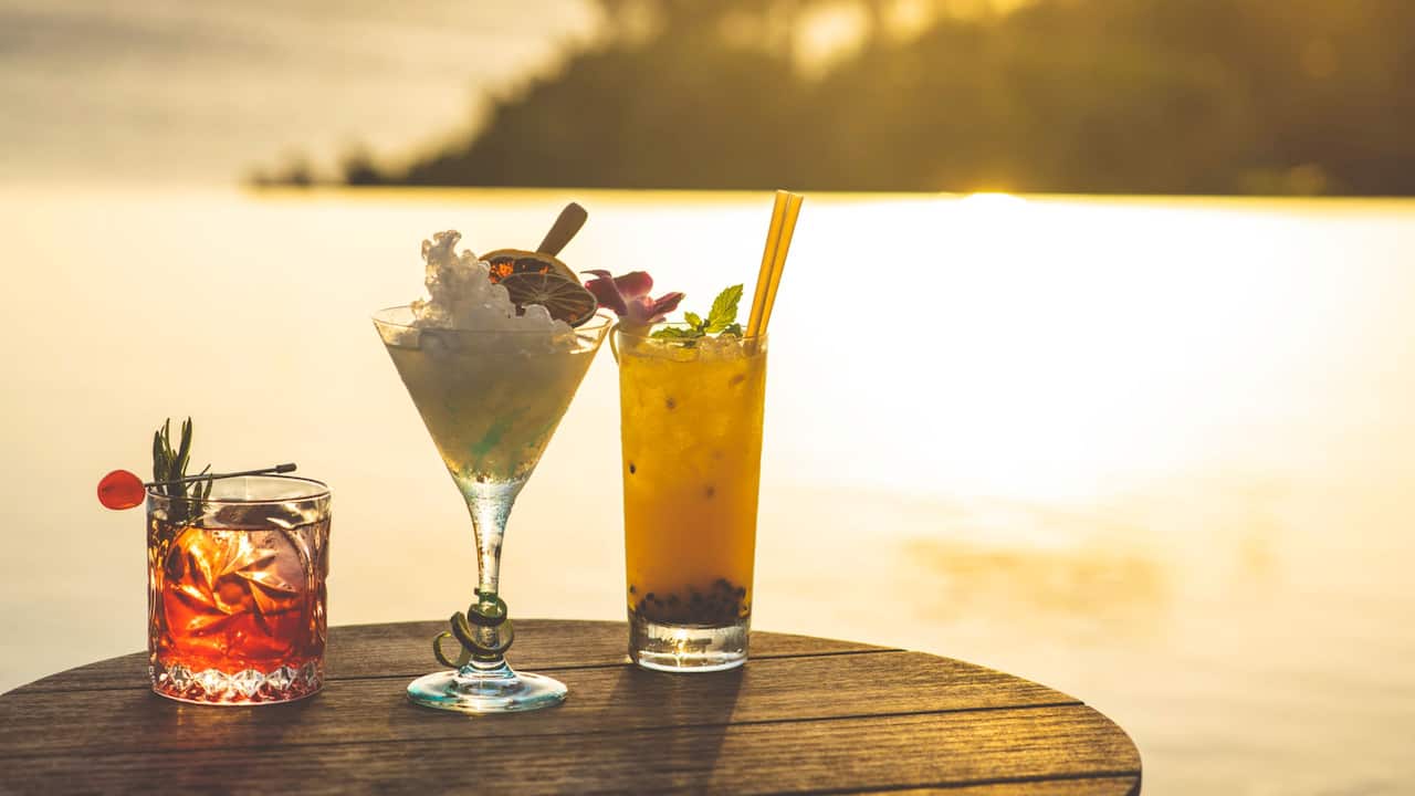 Hotel Restaurants and Bar in Onna-son | Hyatt Regency Seragaki Island ...