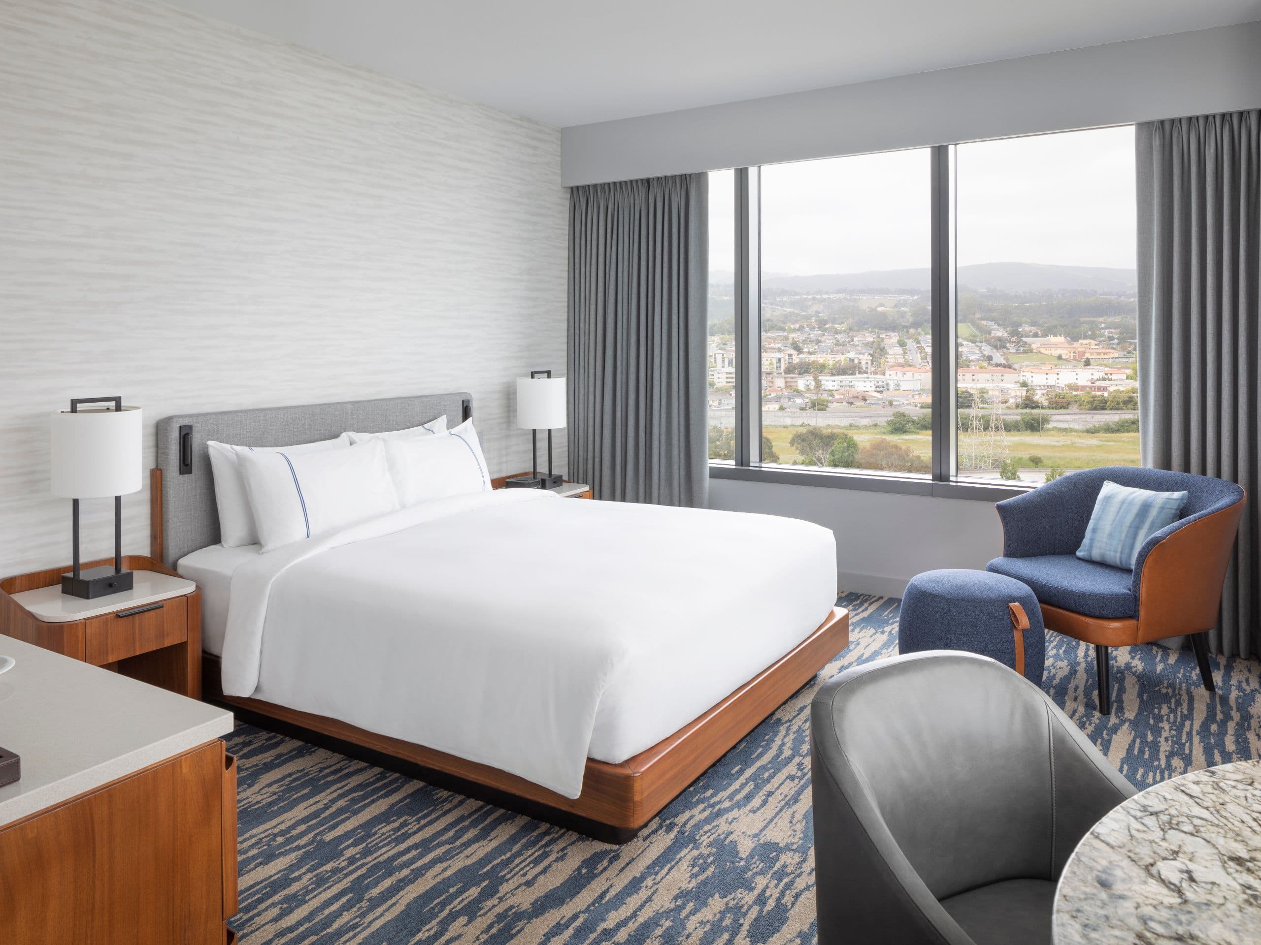 Hotel Rooms and Suites Near San Francisco Airport | Grand Hyatt at SFO