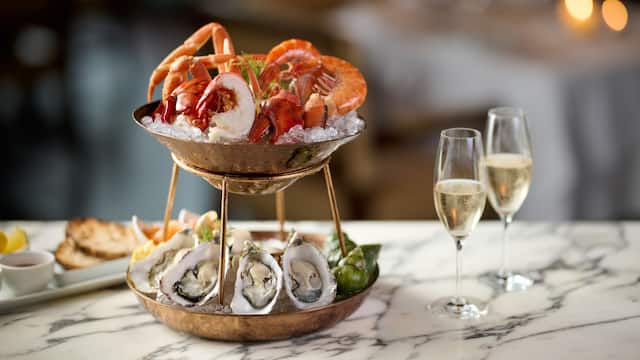 Hugo’s | Hyatt Regency Hong Kong, Tsim Sha Tsui