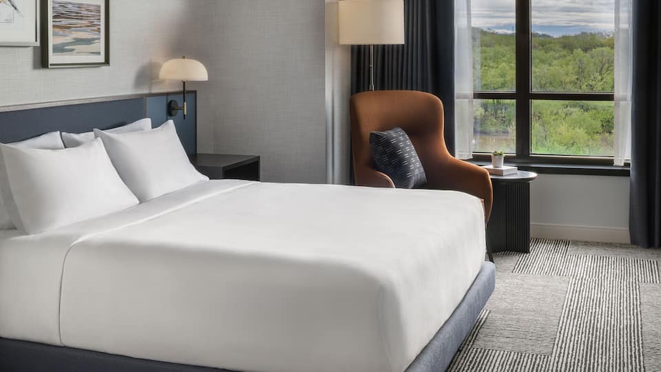 Iowa City Hotel Room in Coralville | Hyatt Regency Coralville