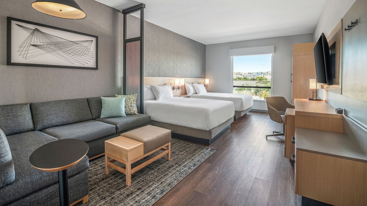 Modern Hotel in Newark, CA | Hyatt Place Newark / Silicon Valley