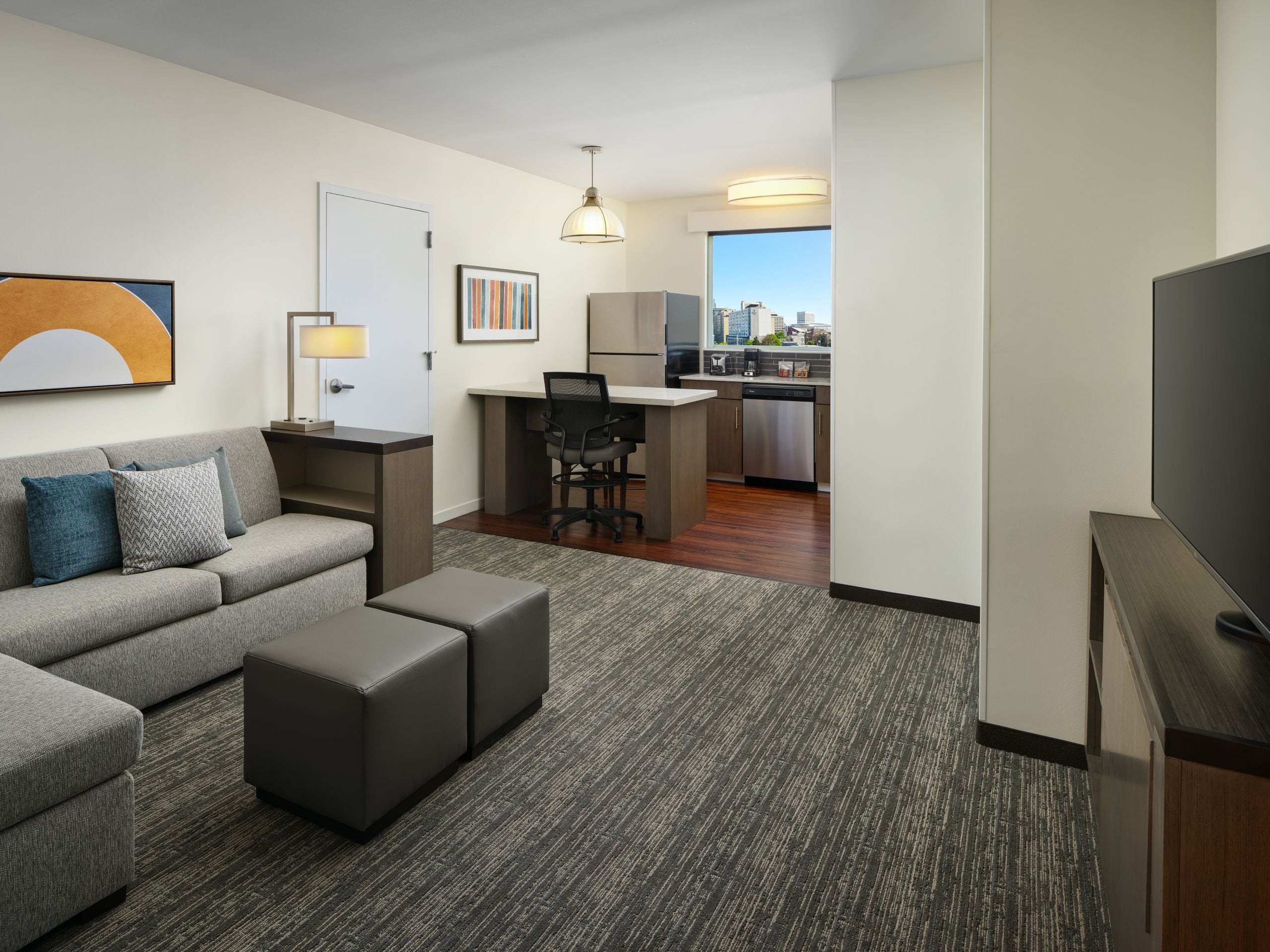 Hotel Rooms & Suites Downtown Atlanta | Hyatt House Atlanta/Downtown