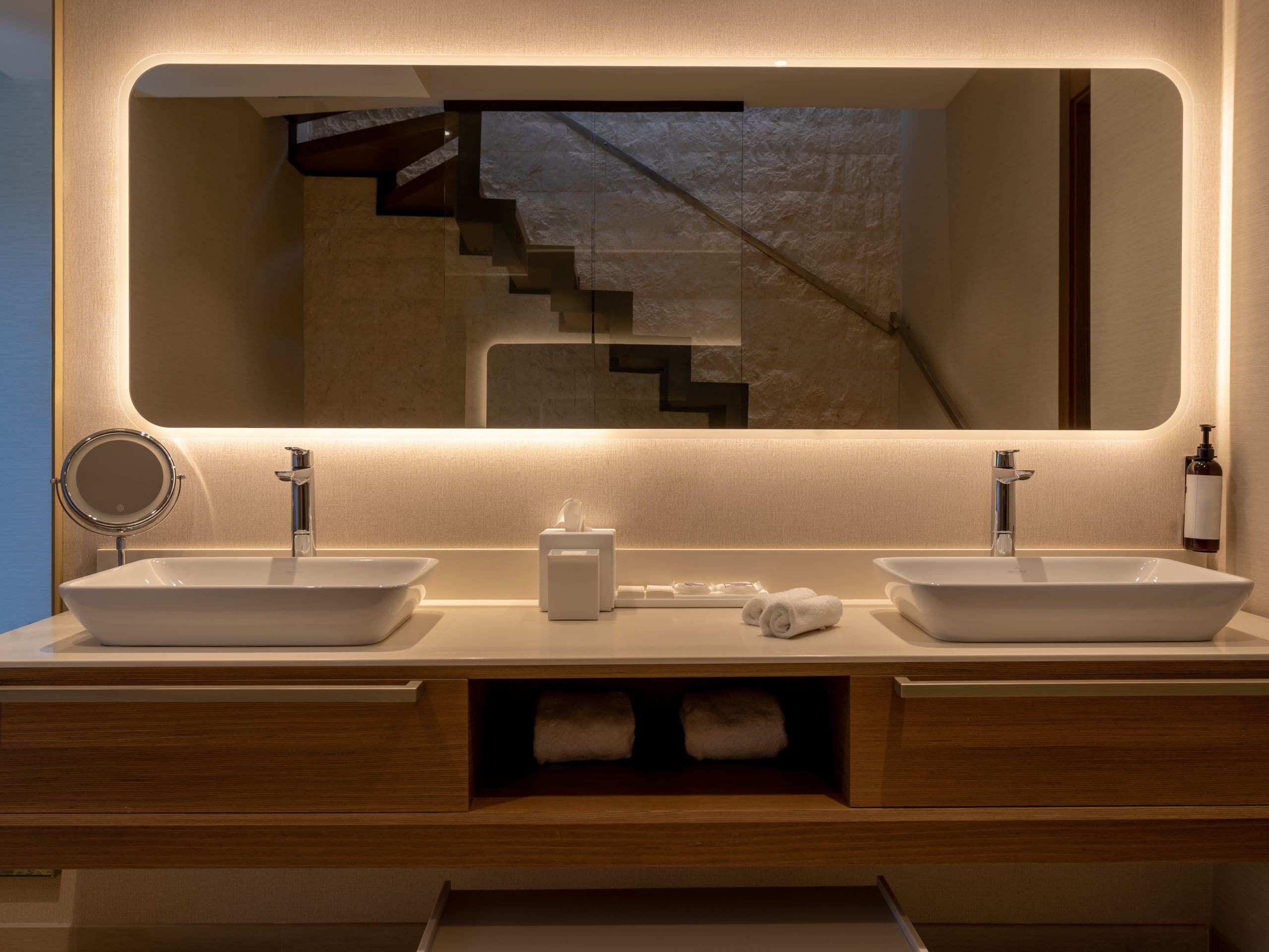 Luxury 5-Star Resort Rooms and Suites | Hyatt Regency Kotor Bay Resort