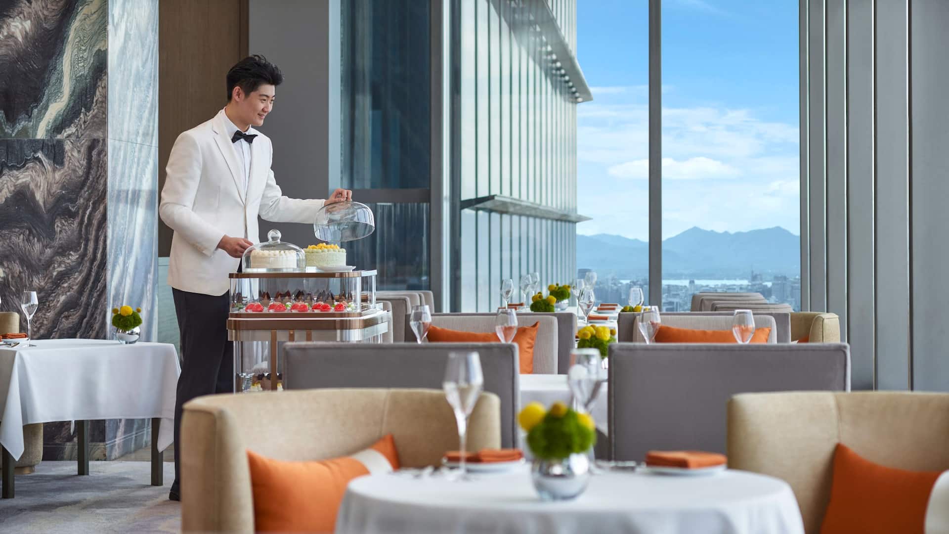 Luxury Hotel Near Qiantang River | Park Hyatt Hangzhou